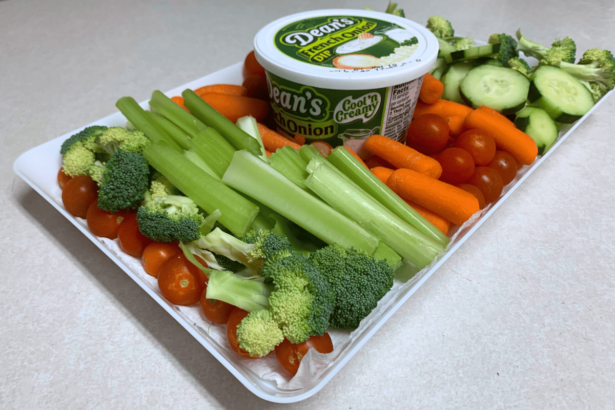 How To Make An Easy Veggie Tray - Party Ideas for Real People