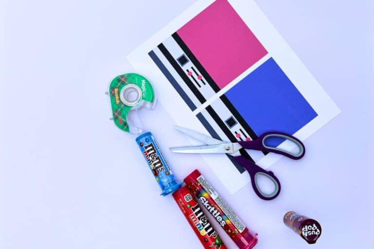 The Ultimate DIY Candy Lightsaber Star Wars Party Favors - Party Ideas ...